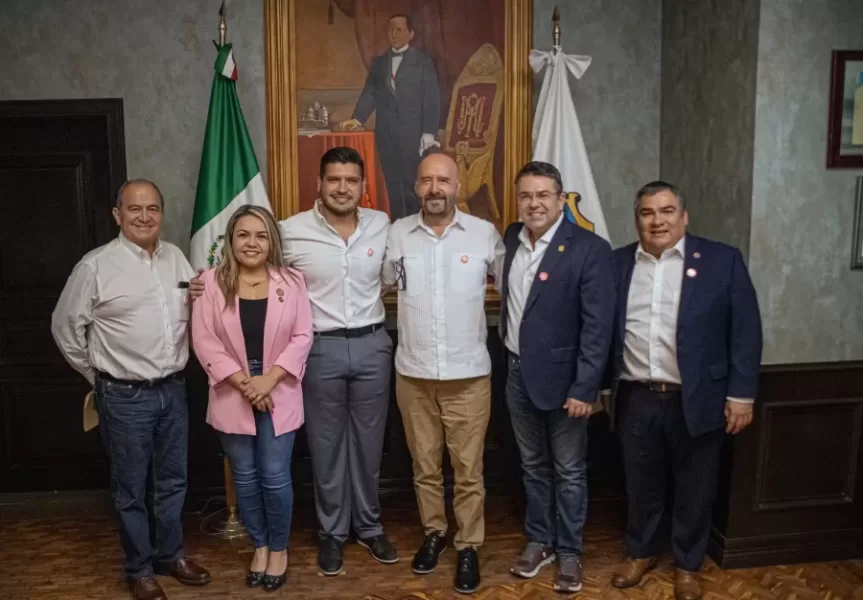 Se instala el nuevo consejo de administración de la Junta de Aguas y ...